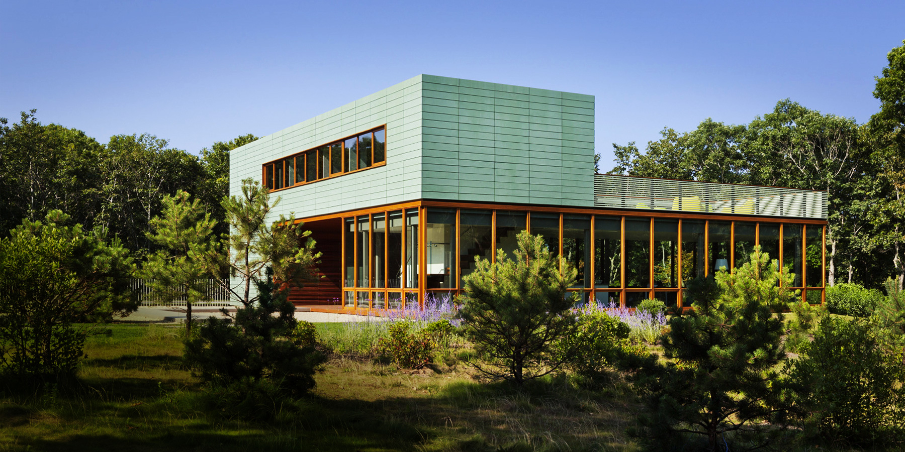 The Modernist Mantle - 1stDibs Introspective