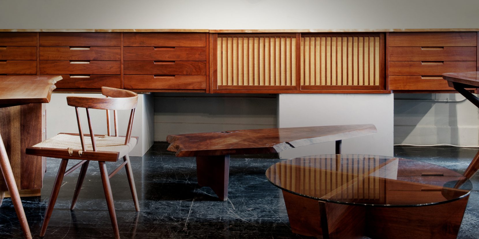 George Nakashima Saw Wood as No One Else Could - 1stDibs Introspective