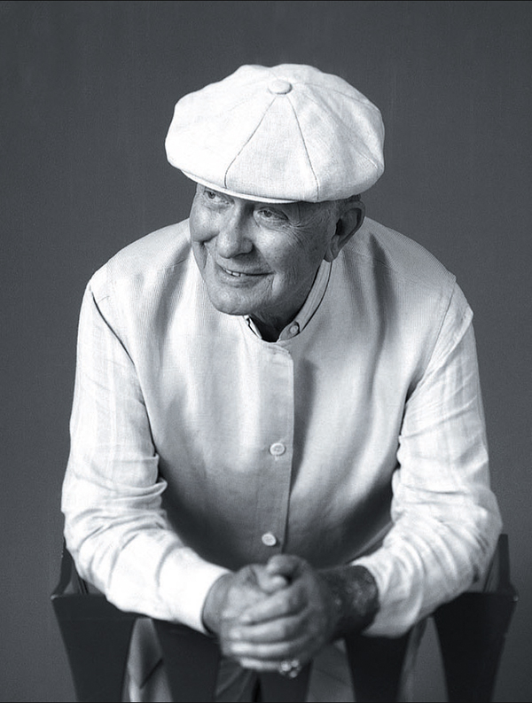 Wander through a World-Famous Hamptons Garden with Jack Lenor Larsen ...