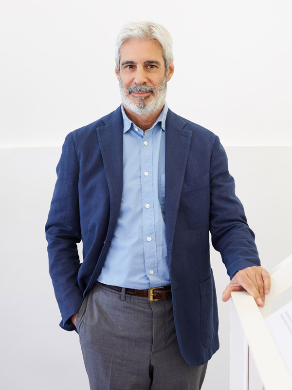 James Danziger Has a New Gallery and Sage Advice - 1stDibs Introspective