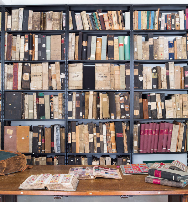 Open a Treasure Trove of Textile Designs - 1stDibs Introspective