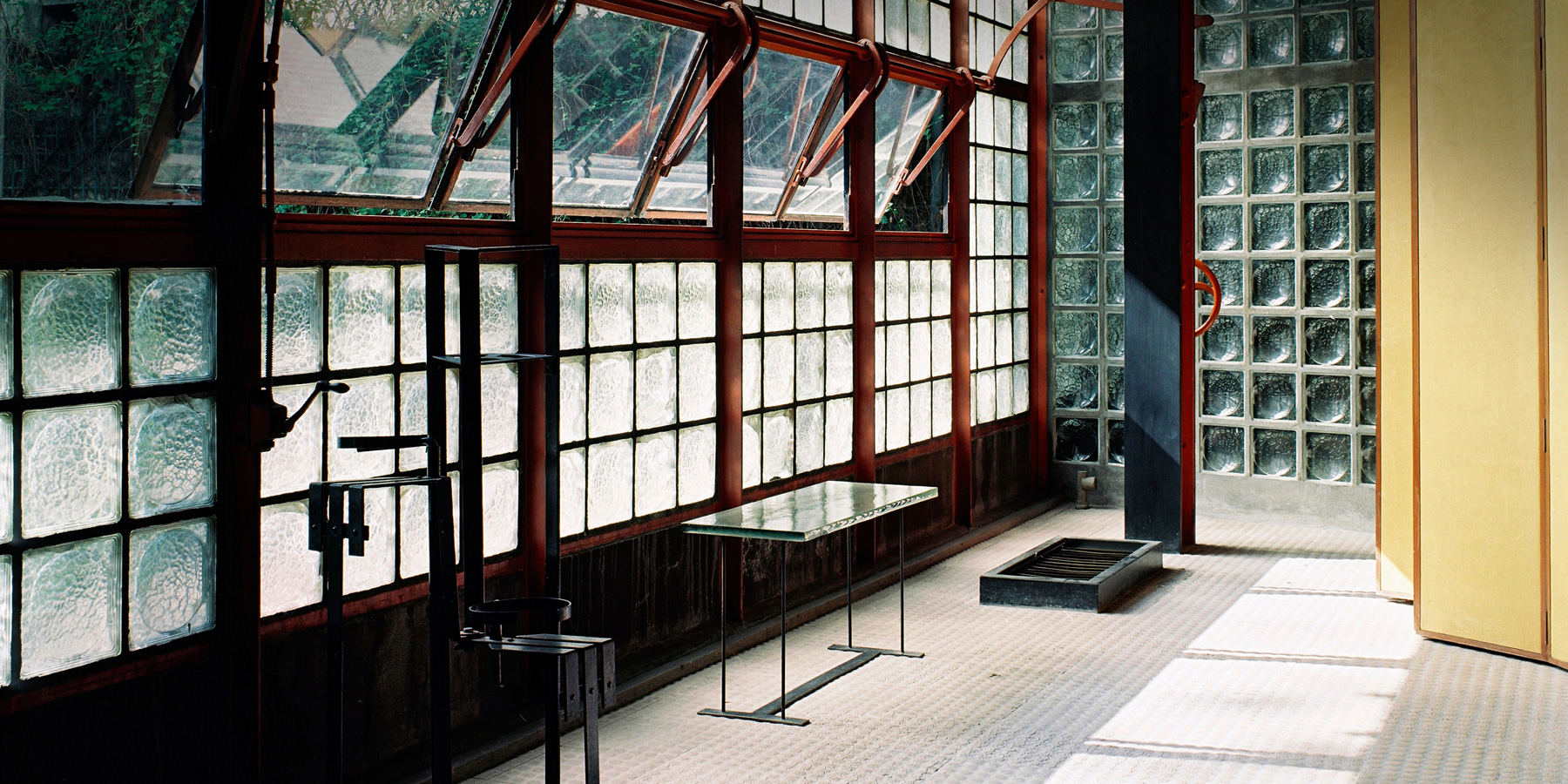 The Magical, Mutable Furniture of Pierre Chareau - 1stDibs Introspective