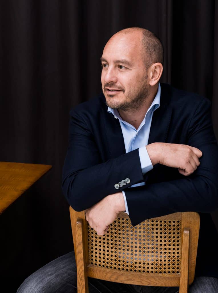 Paris Designer Luis Laplace Enlivens Old-World Rooms with Art - 1stDibs ...