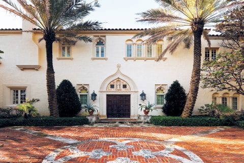How Addison Mizner Invented the Palm Beach Style of Architecture ...