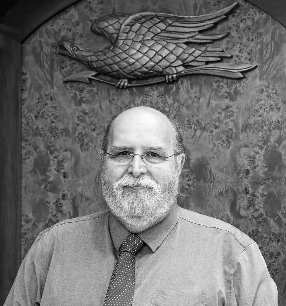 Peter Suchy’s New England Showroom Is a 'Vintage Jewelry Museum ...