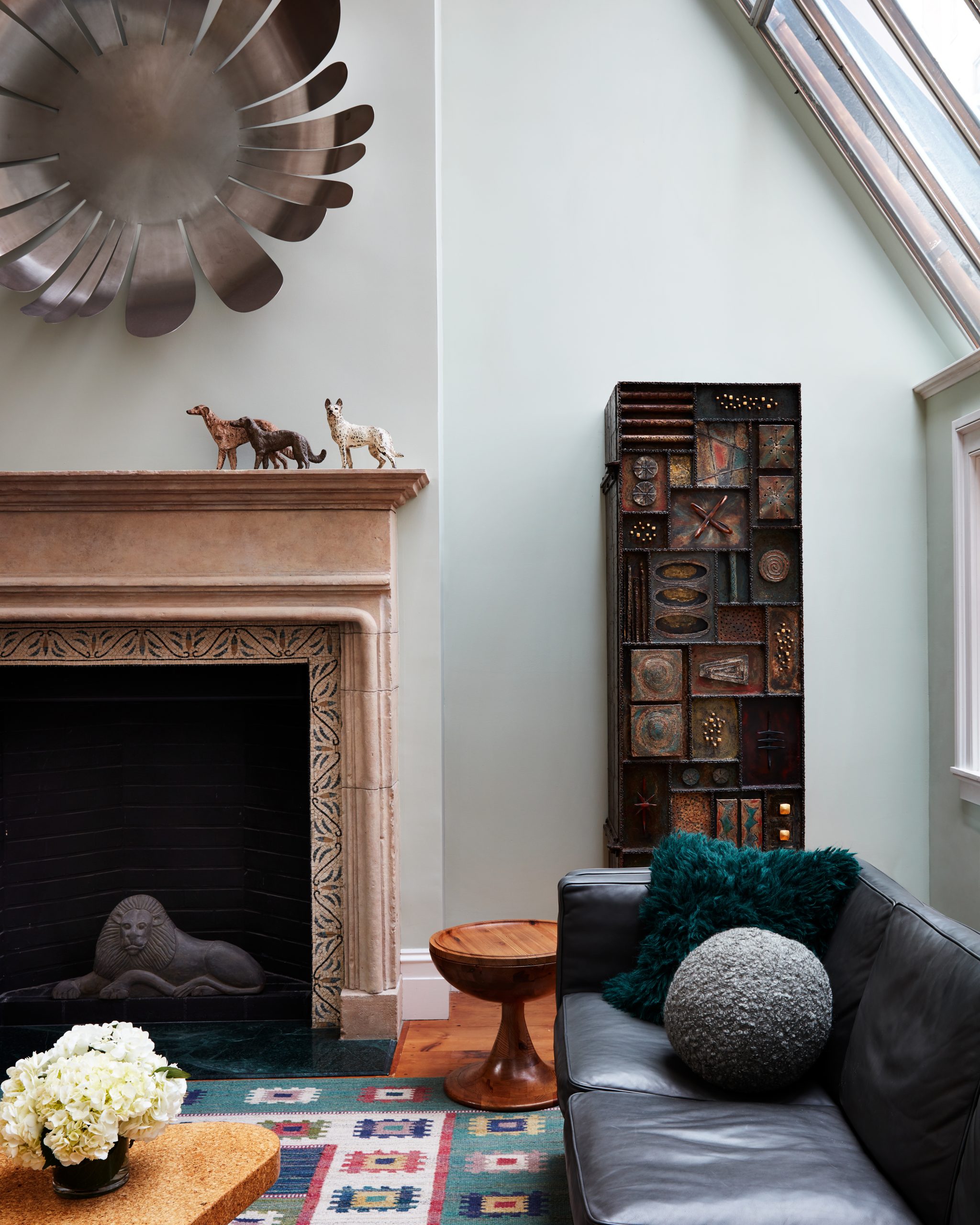 In This Manhattan Townhouse, Mike Rupp Started from the Bottom and Kept ...