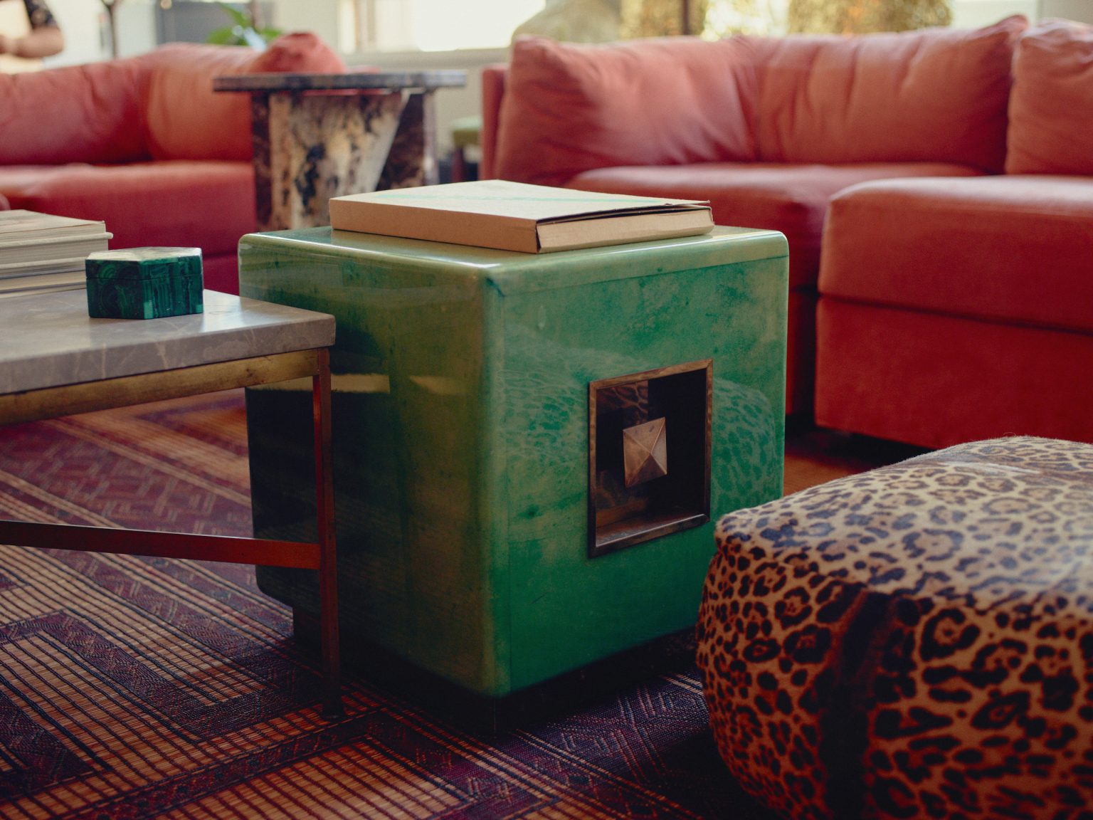 Style Icon Jenna Lyons’s Soho Loft Is as Cool as You’d Expect - 1stDibs ...