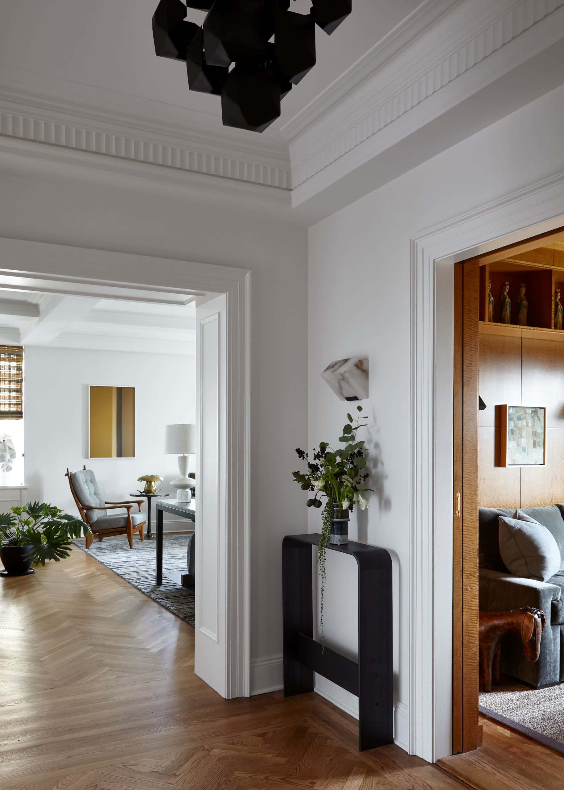 In a Historic Manhattan Apartment Building, Katch Crafted Interiors as ...