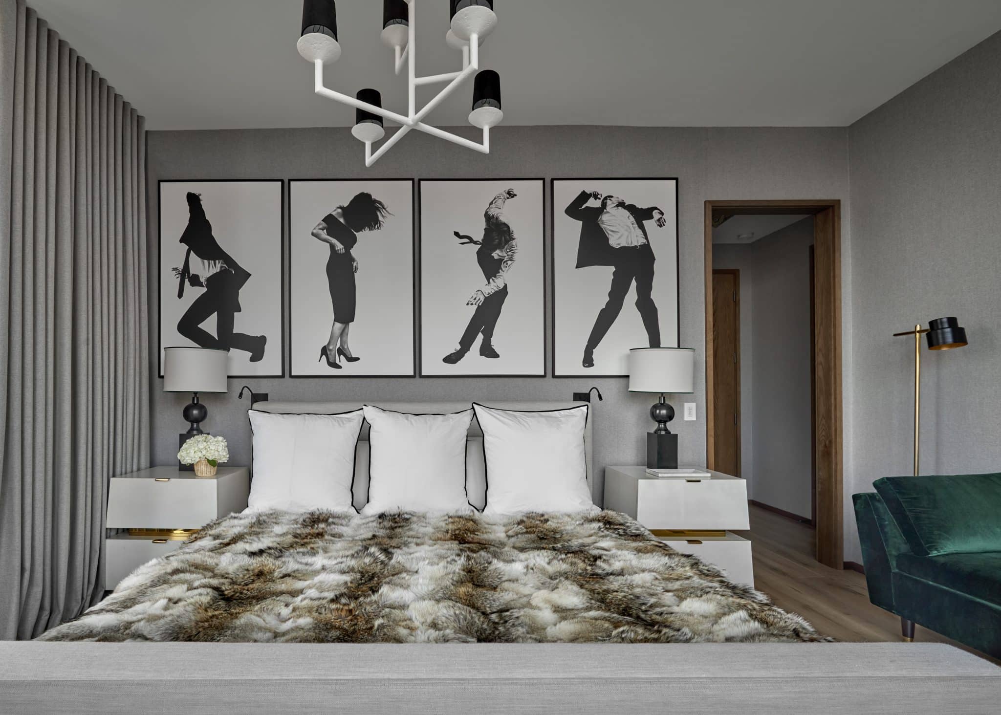 Sasha Adler Conjures a Sleek Yet Inviting Chicago Abode with Bold ...