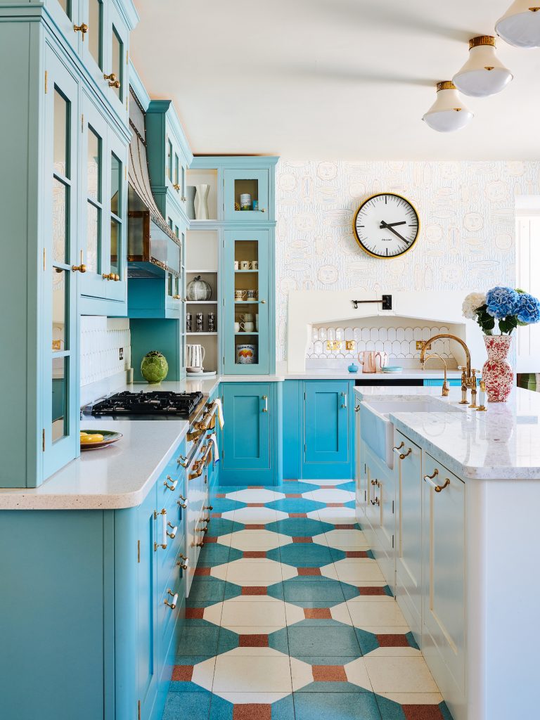 An Exuberant Cotswold Home Shows Designer Henri Fitzwilliam-Lay at Her ...