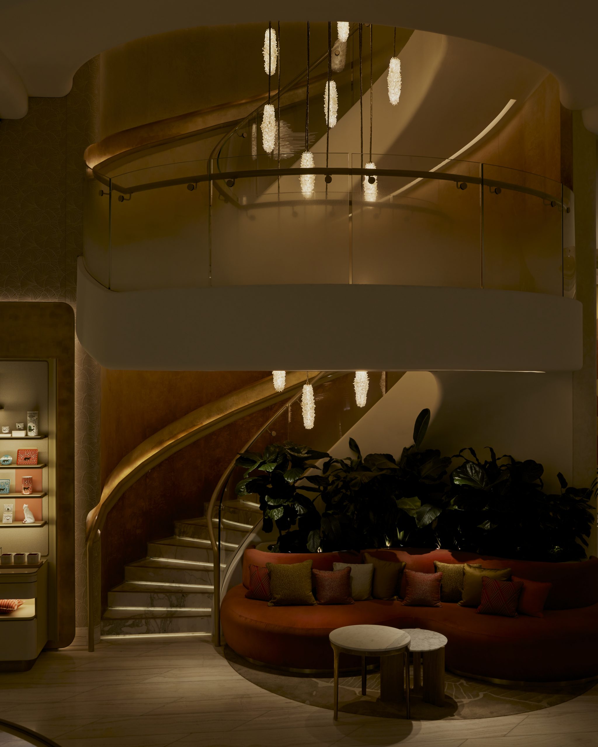 Meet the Australian Designer Whose Sculptural Lighting Illuminates the ...