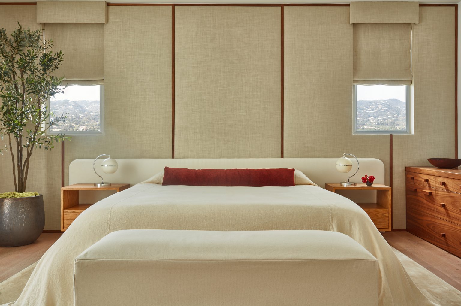 In Los Angeles, Sarah Solis Has Designed a Serene Home Filled with ...