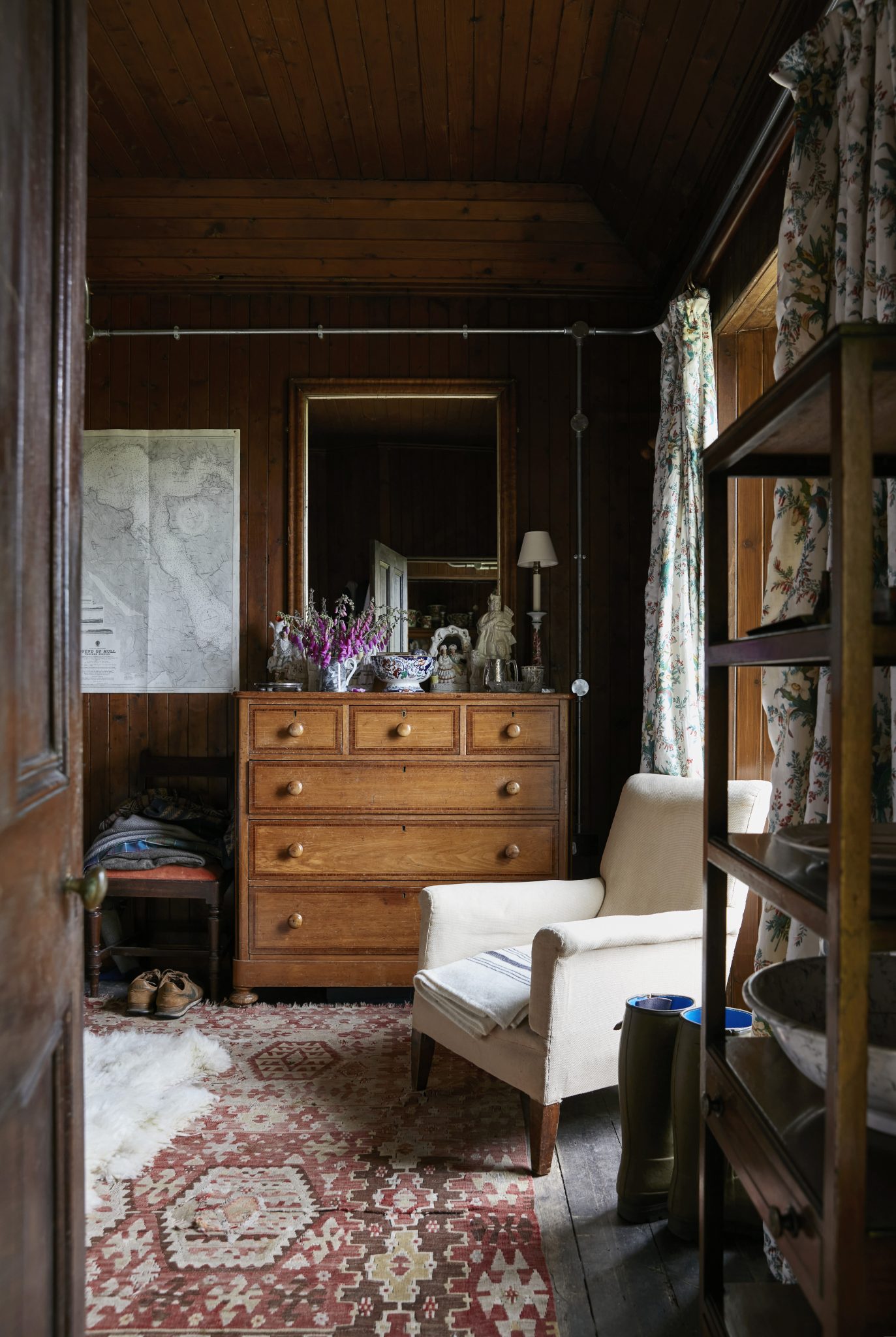 King Charles’s Designer Ben Pentreath Opens the Doors to His Own Home ...