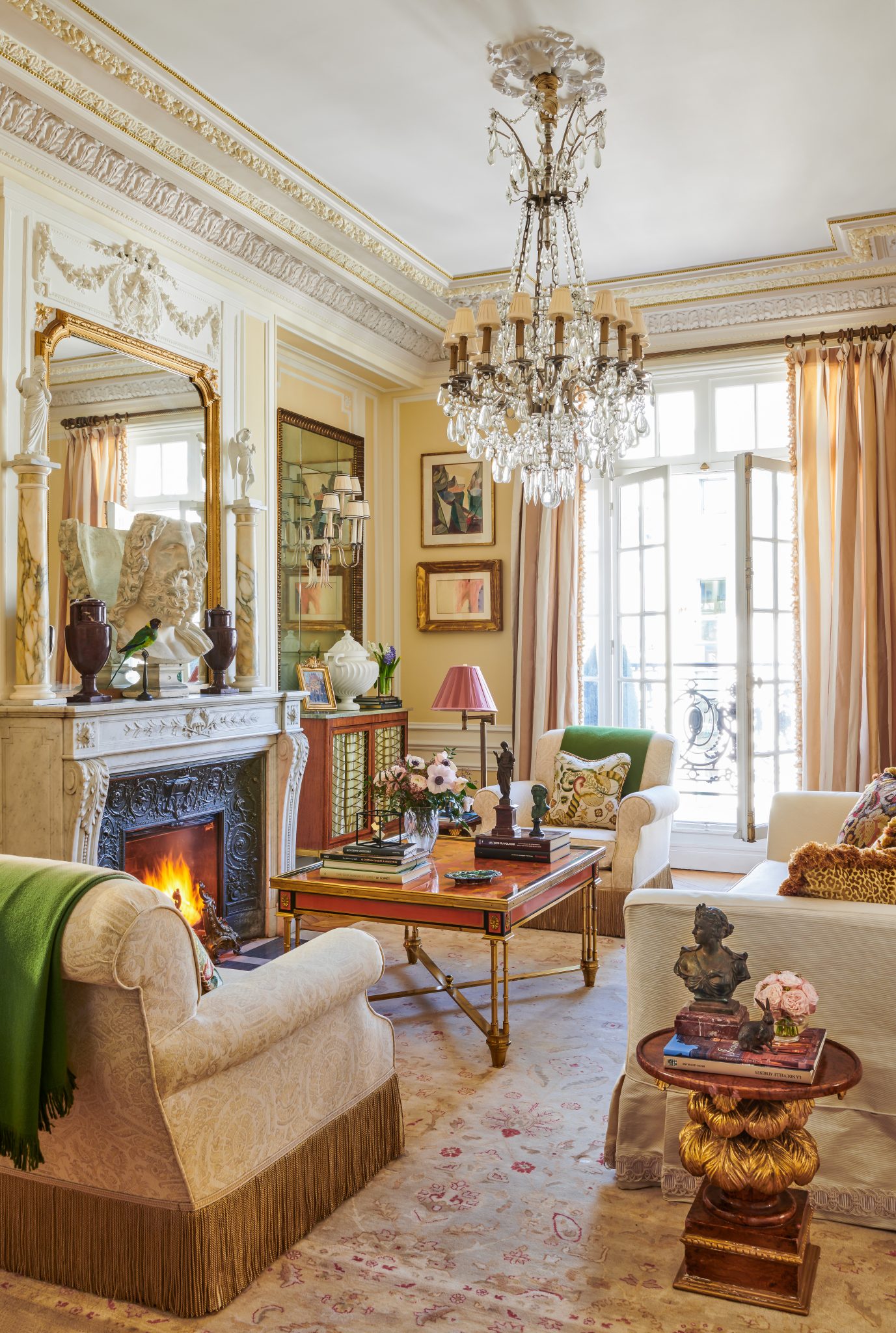 Timothy Corrigan Takes Us on a Tour of His Gloriously Gilded Parisian ...