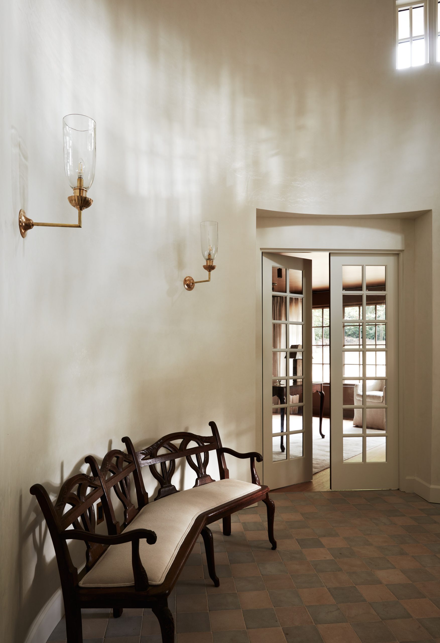 1stDibs 50 Designer Molly Kidd Invites Us into her Family’s Oregon Home ...