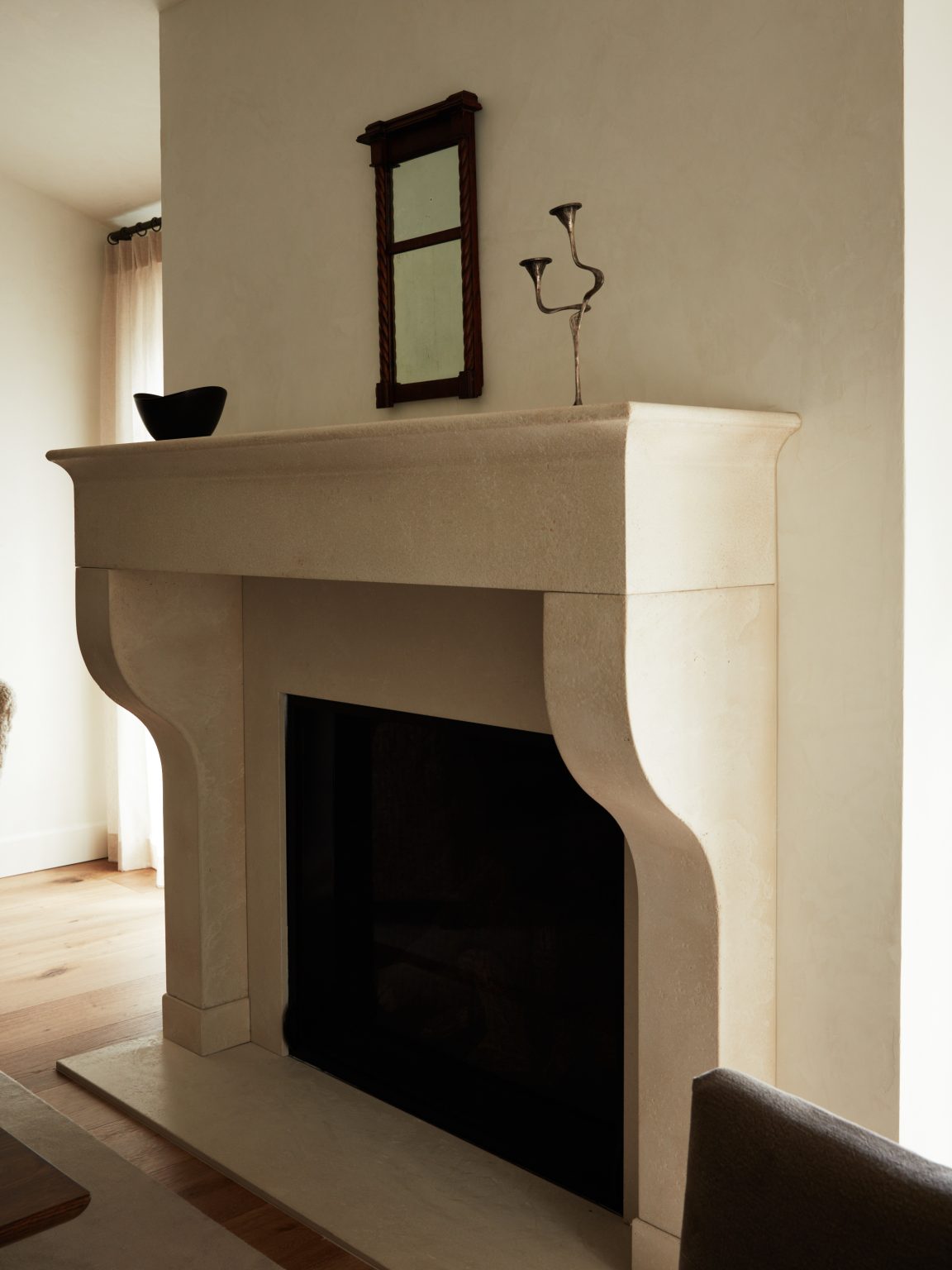 1stDibs 50 Designer Molly Kidd Invites Us into her Family’s Oregon Home ...