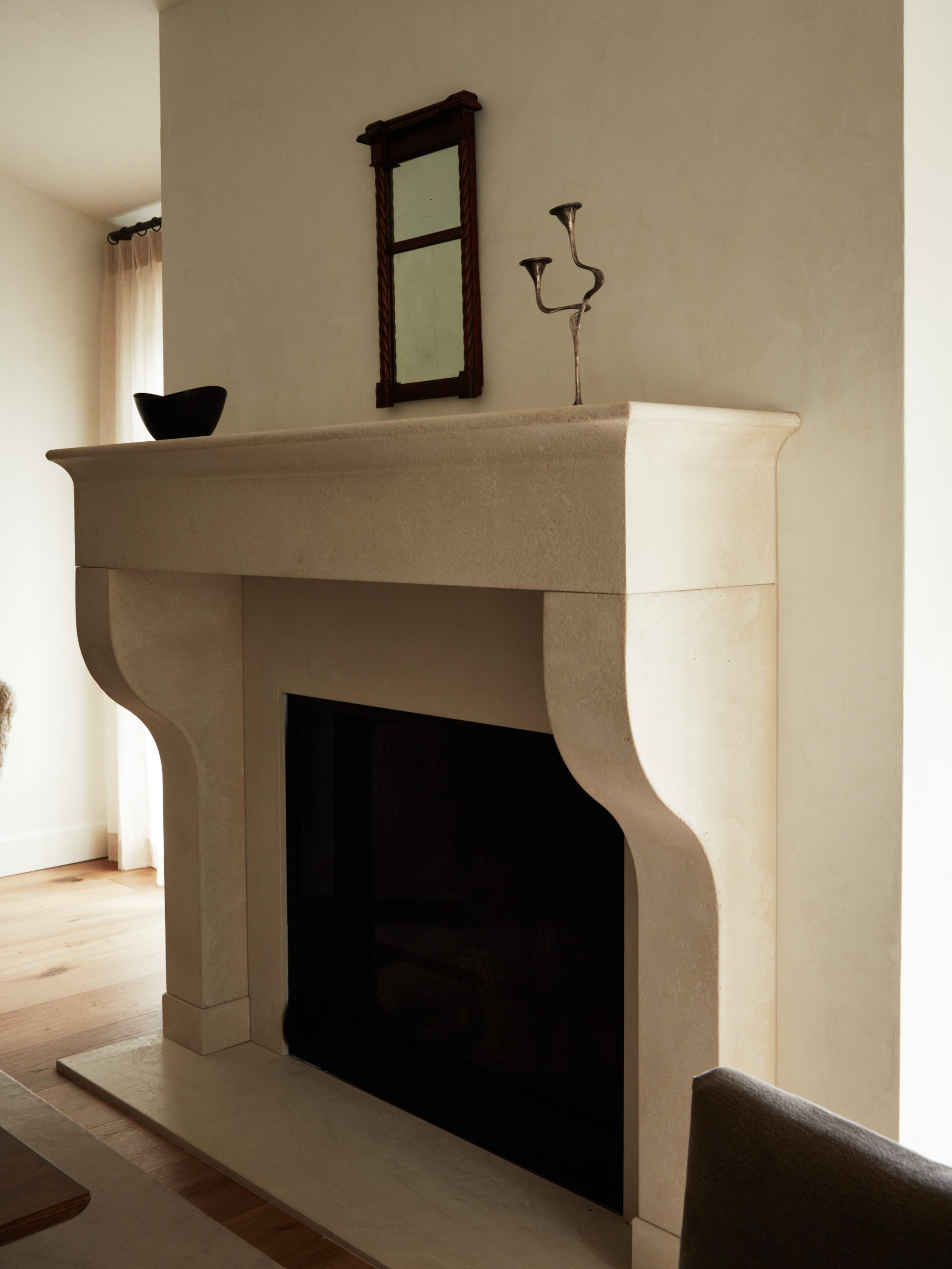 1stDibs 50 Designer Molly Kidd Invites Us into her Family’s Oregon Home ...