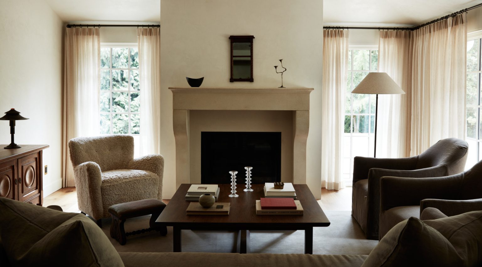 1stDibs 50 Designer Molly Kidd Invites Us into her Family’s Oregon Home ...